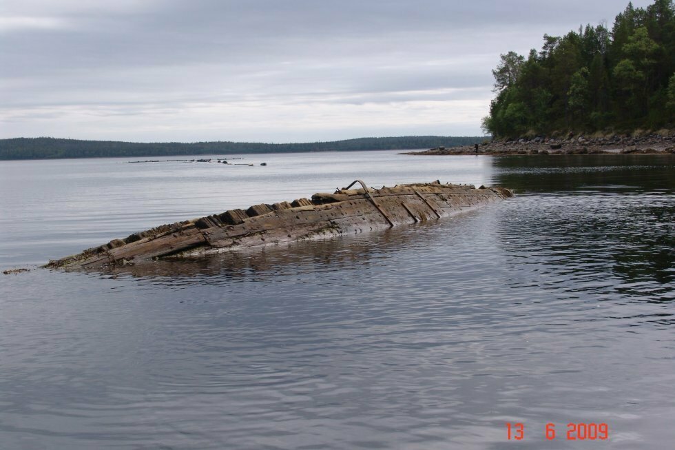 Turistik yerler Затопленное судно Профессор Месяцев, Karelya, foto