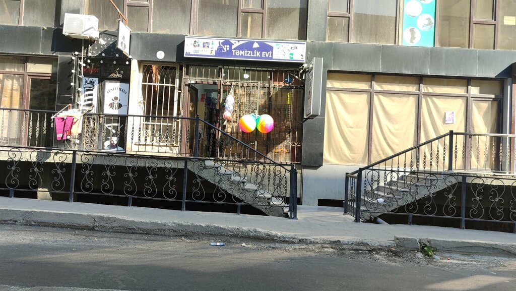 Berberler Kişi Salonu, Bakü, foto