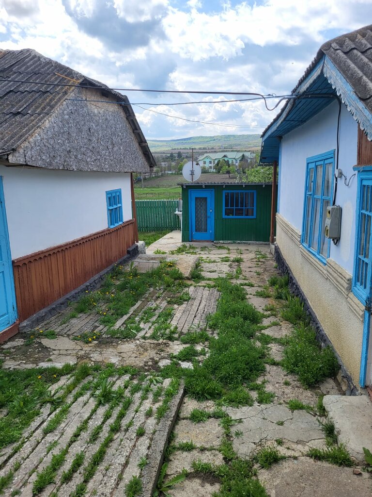 Toplu taşıma durağı Public transport stop, Ungheni Bölgesi, foto