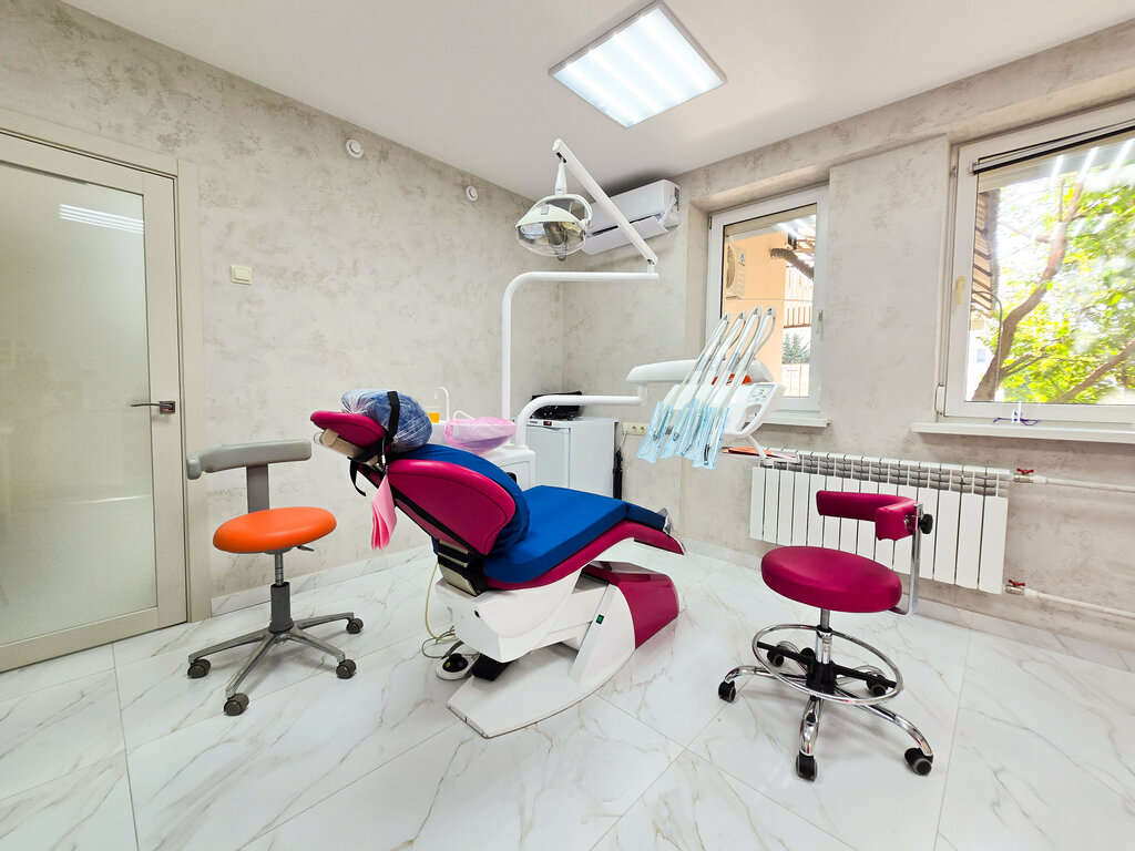 Özel ağız ve diş sağlığı klinikleri ve muayenehaneleri Breket studia, Sevastopol, foto