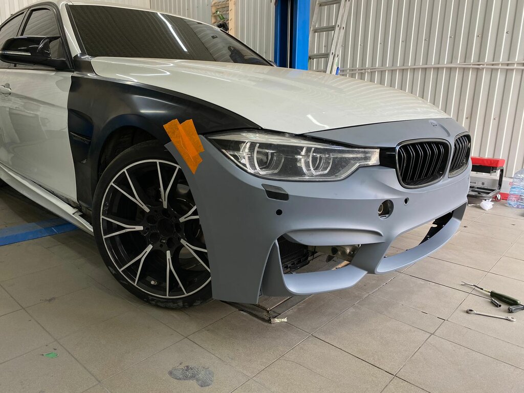 Araba boyama Flame, Krasnodar, foto