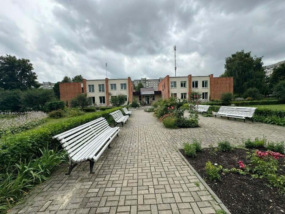 Yüksekokul Гомельский государственный художественный колледж, Gomel, foto