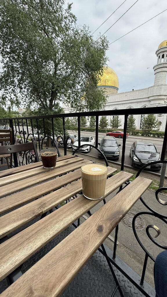 Kahve dükkanları Urbech Coffee, Almatı, foto