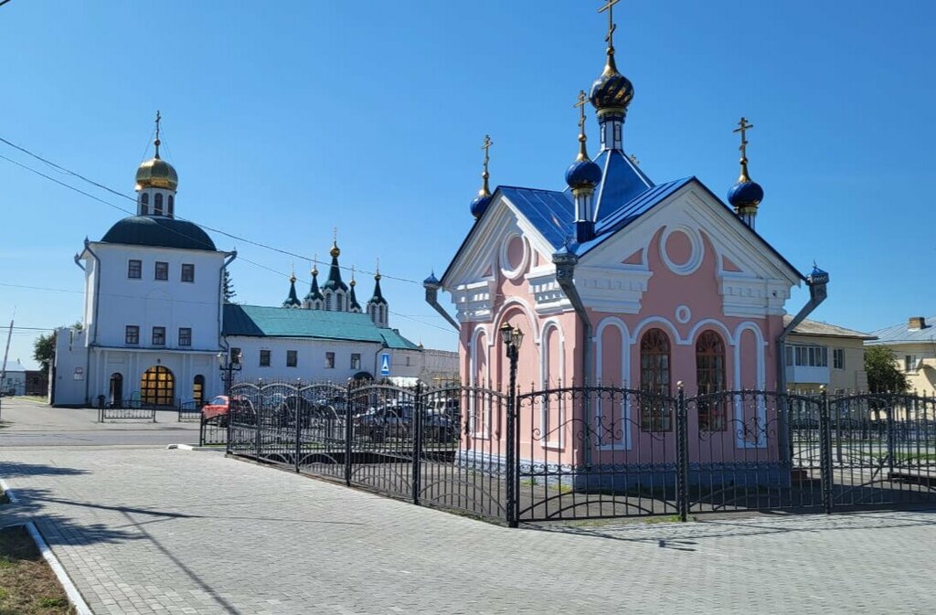 Şapel, haç anıtı Chapel of Alexander Nevsky, Dalmatovo, foto