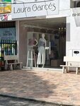 Laura garces (Valle del Cauca, Municipio de Santiago de Cali, Calle 14, 69-89), giyim mağazası