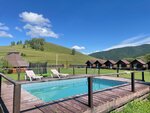 Айас (Altayskaya ulitsa No:37, selo Kamlak), otel  Altay Cumhuriyeti'nden