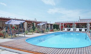 Leto (Береговая улица No:9/2, посёлок городского типа Заозёрное), otel  Kırım Cumhuriyeti'nden