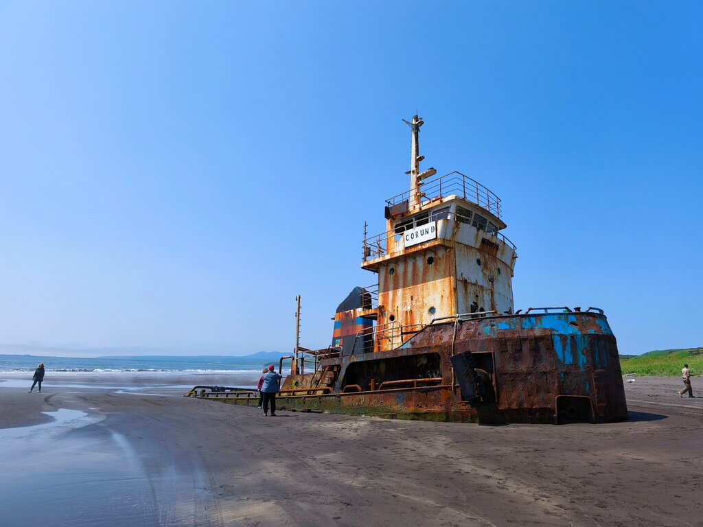Turistik yerler Буксир Корунд, Sahalin Bölgesi, foto