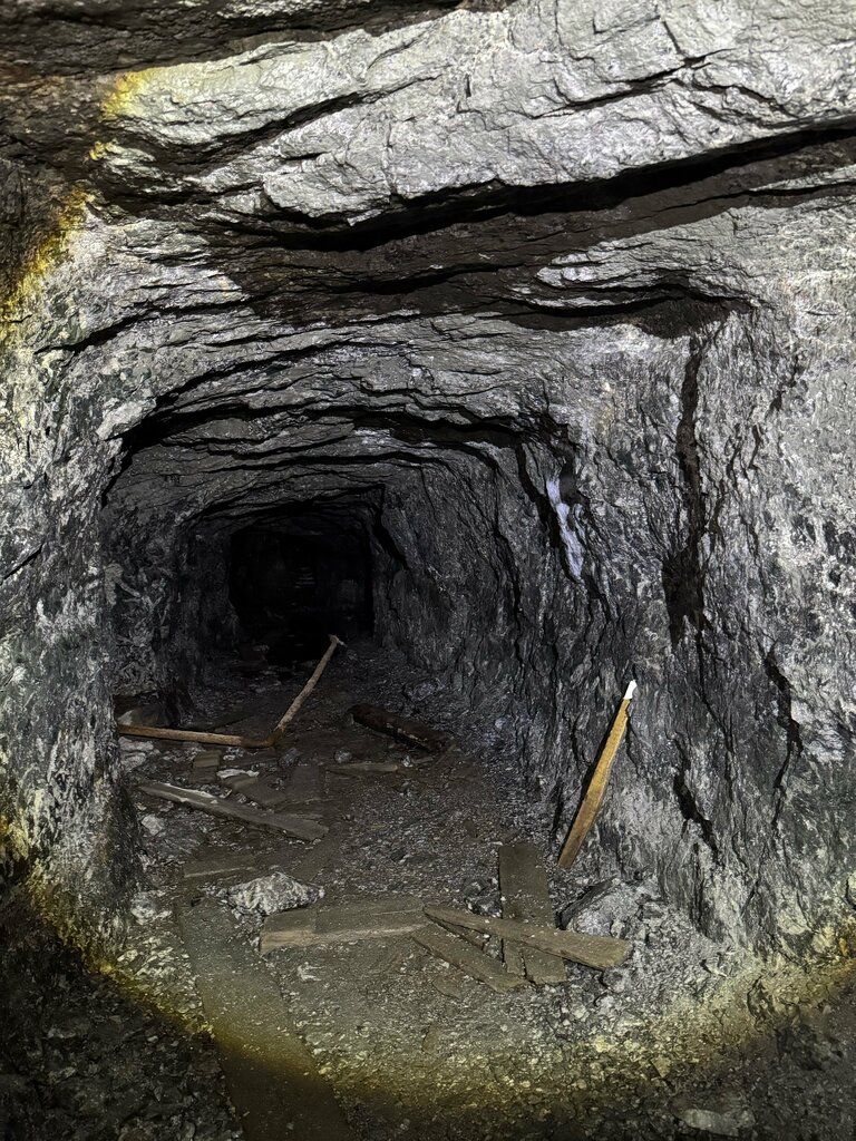 Turistik yerler Заброшенный молибденитовый рудник, Murmanskaya oblastı, foto