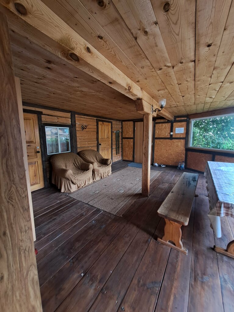 Resort oteller, tesisler Tri yeli, usadba, Altay Cumhuriyeti, foto