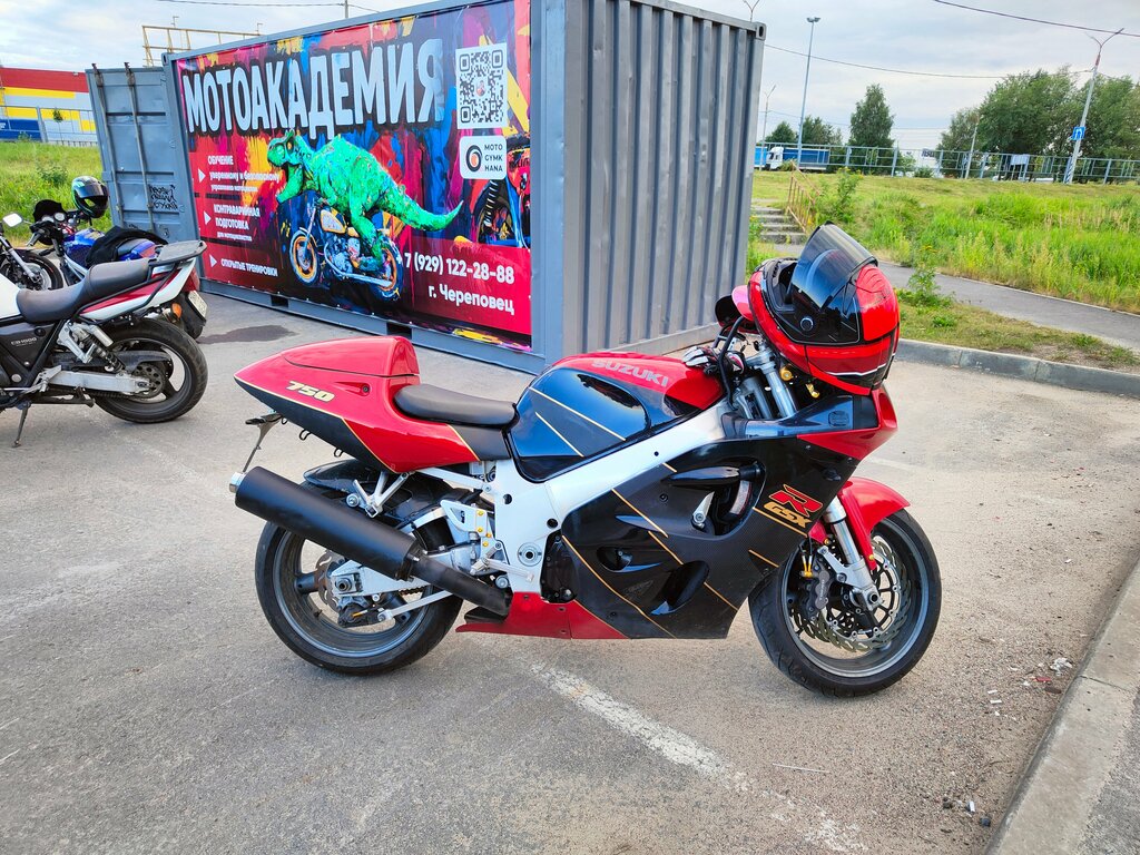 Geri dönüşüm merkezleri Контейнер для сбора шин, Cherepovets, foto