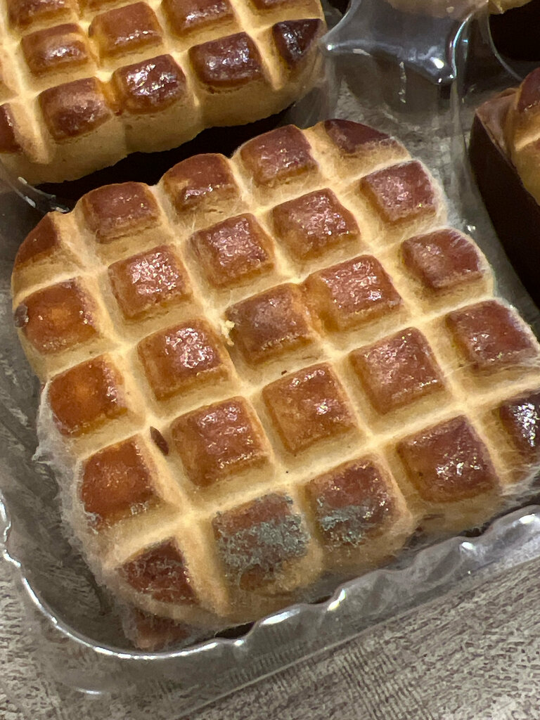 Süpermarket Pyatyorochka, Lobnia, foto