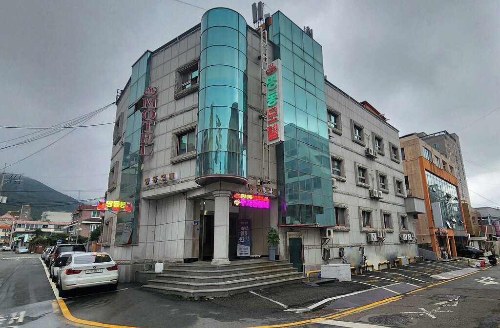 Otel Myeongdong Motel, Geoje, foto