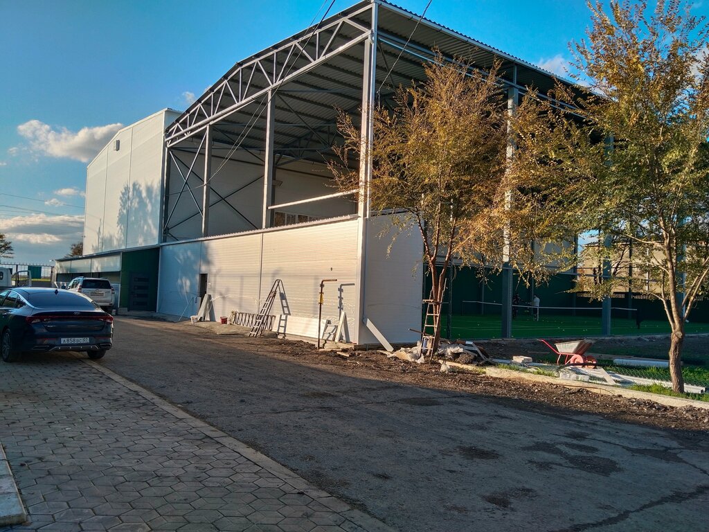 Stadyum Ремонтник, Prohladny, foto