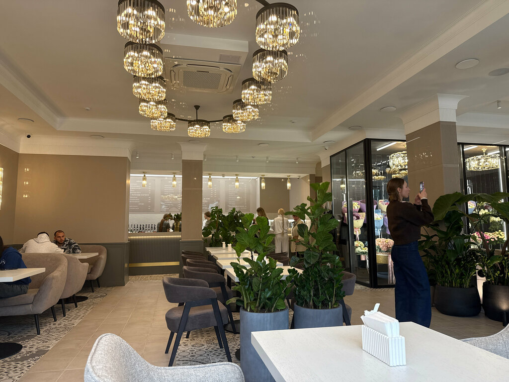 Kahve dükkanları Кофейно-букетный период, Belgorod, foto