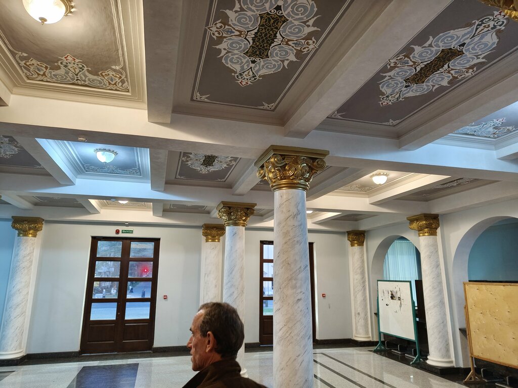 Kültür ocakları Дворец культуры им. Д. Гулия, Tkvarçeli, foto