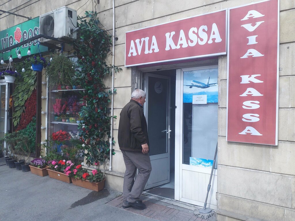 Uçak ve demiryolu biletleri Aviakassa, Bakü, foto