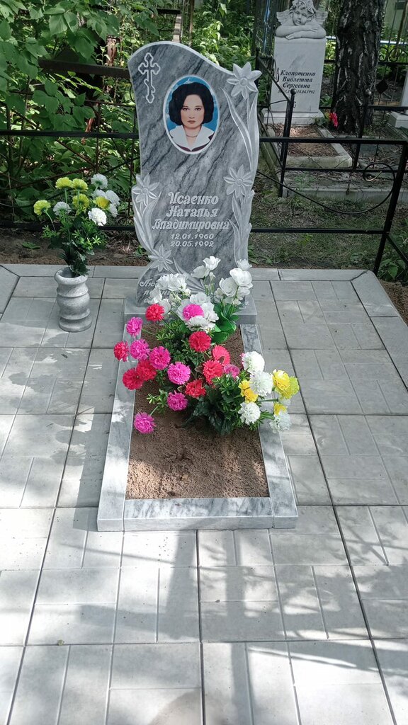 Heykel ve mezarlık taşı üreticileri Мрамор и гранит, Petropavl (Petropavlovsk), foto