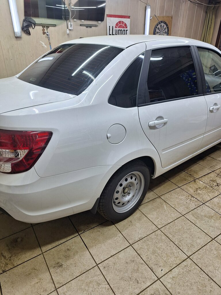 Araç camlarının renklendirilmesi Art-servis, Moskova, foto