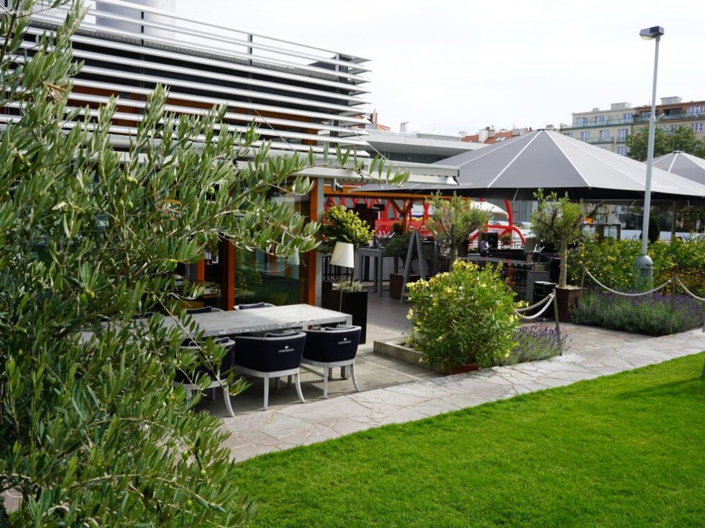 Spor ve eğlence merkezi Miminoo garden restaurant, Prag, foto