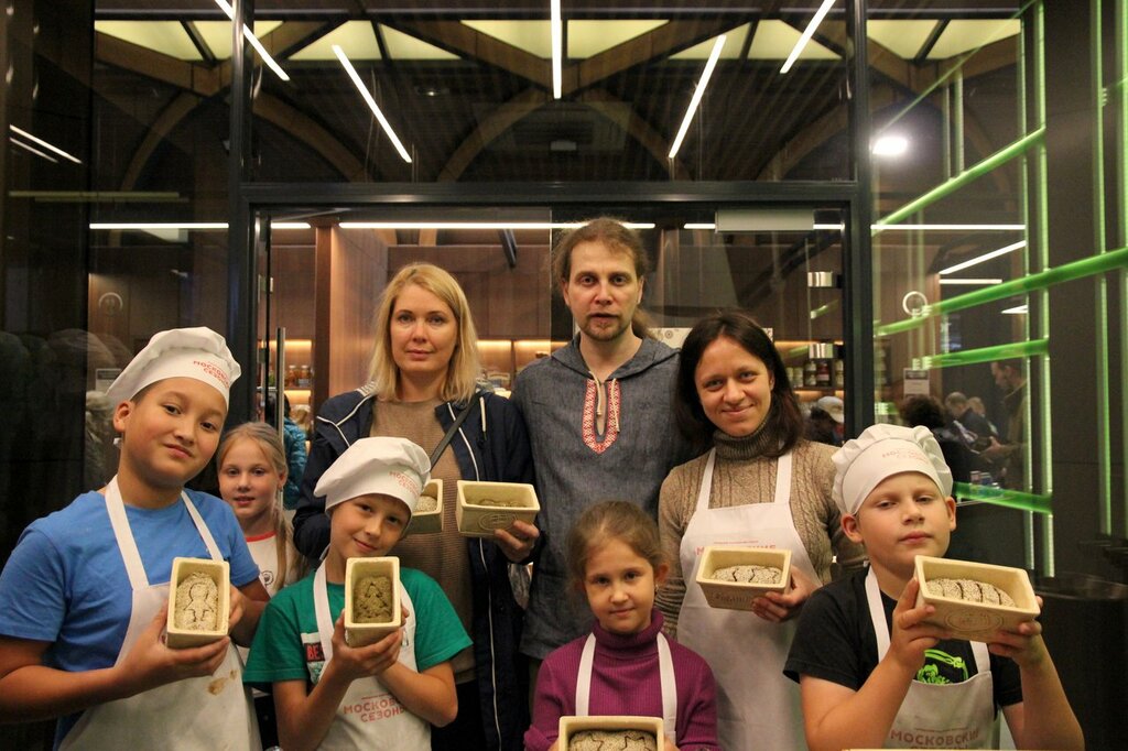 Market Edlin Hleb, Liubertsy, foto