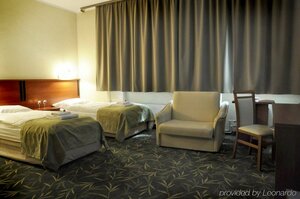 Brojan (Silesian Voivodeship, Jaworzno, ulica Ignacego Paderewskiego, 43), otel  Jaworzno'dan