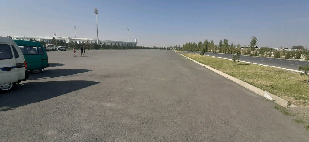Otoparklar Car park, Fergana, foto