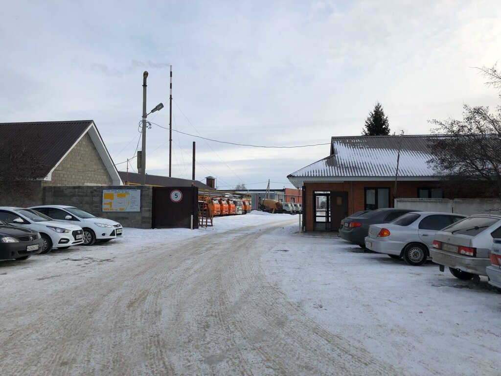 Otopark ve tamirhaneler Автобаза Вираж, Buinsk (Bua), foto