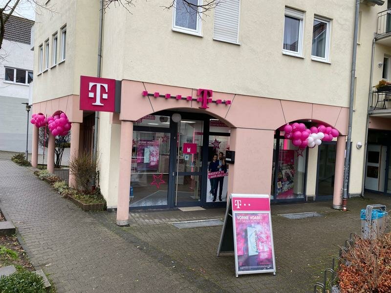 Cep telefonu ve aksesuarları satış mağazaları Telekom Partner Telepunkt Neu-Anspach, Hesse, foto