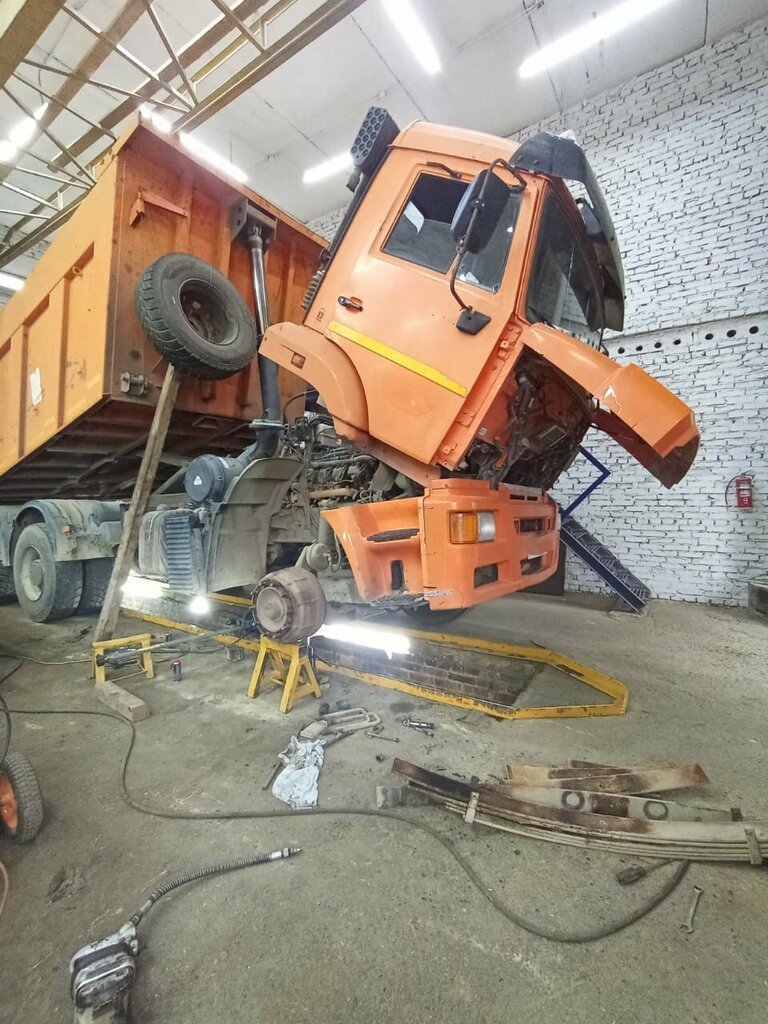 Kamyonların onarımı МонолитСтрой, Ust‑Labinsk, foto