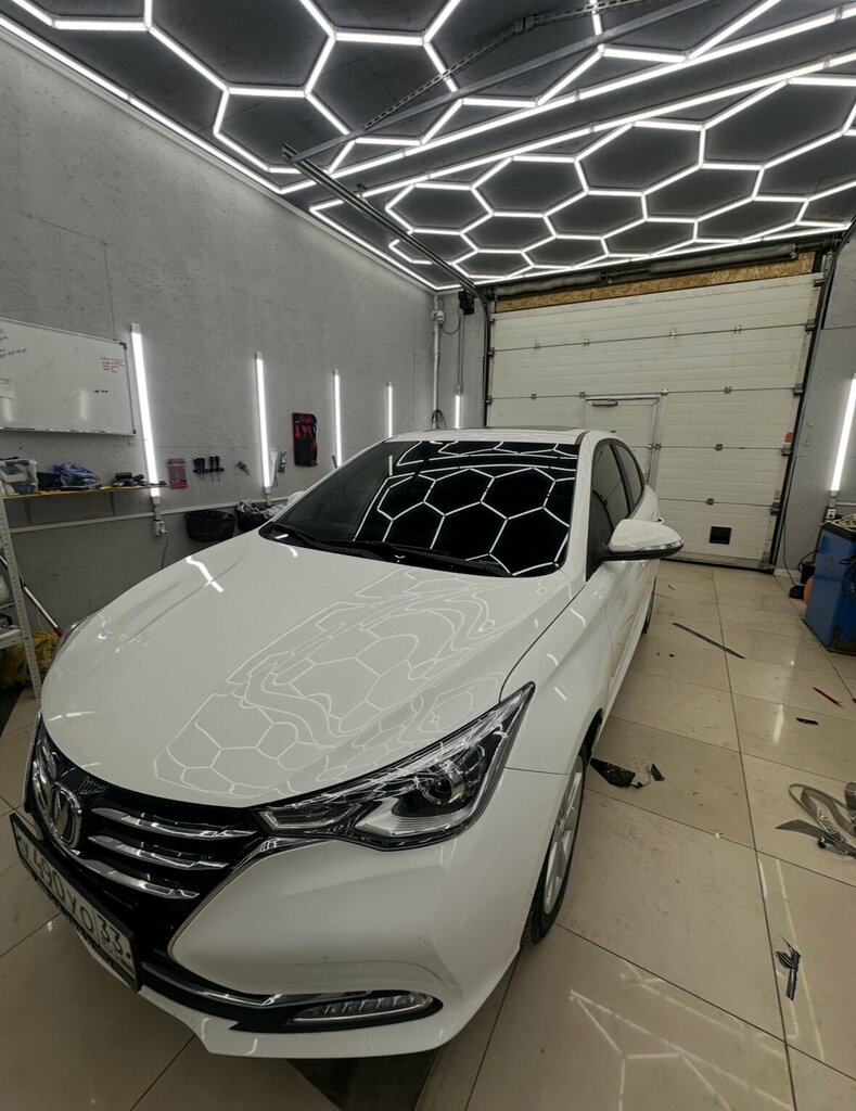 Araç camlarının renklendirilmesi Студия тонировки, Tula, foto