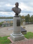 Бюст Героя Советского Союза генерал-лейтенанта Игоря Анатольевича Кириллова (Dzerzhinskogo Street No:8А), anıt, heykel  Kostroma'dan