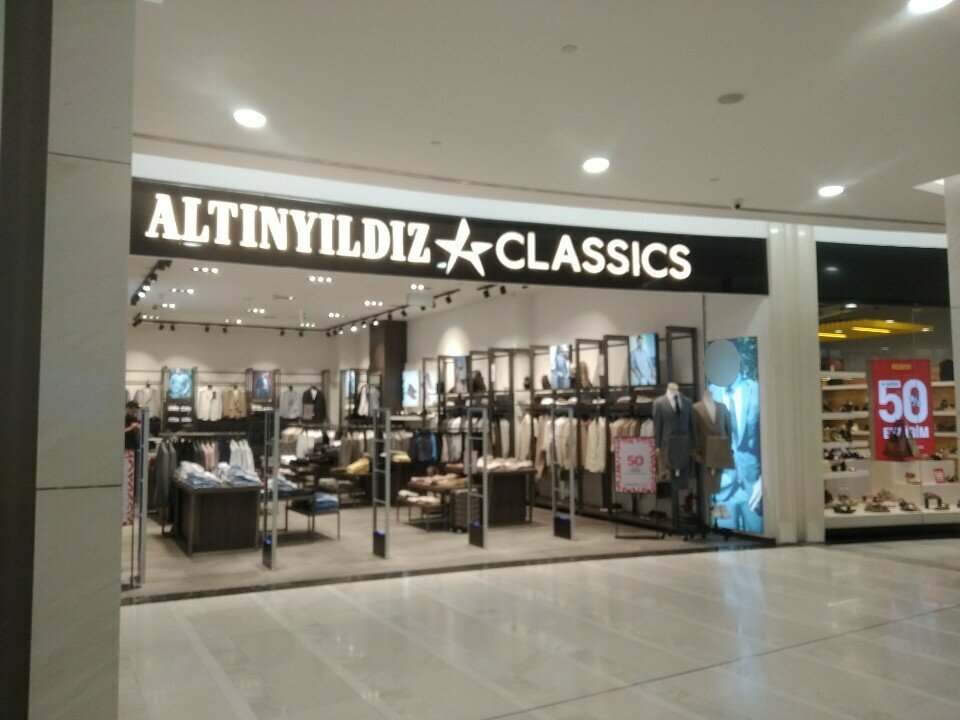 Giyim mağazası Altinyldiz Classics, Bakü, foto