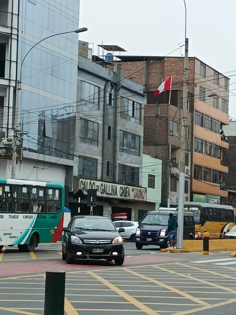 Restoran Caldo de Gallina Chifa Tauro, Lima, foto