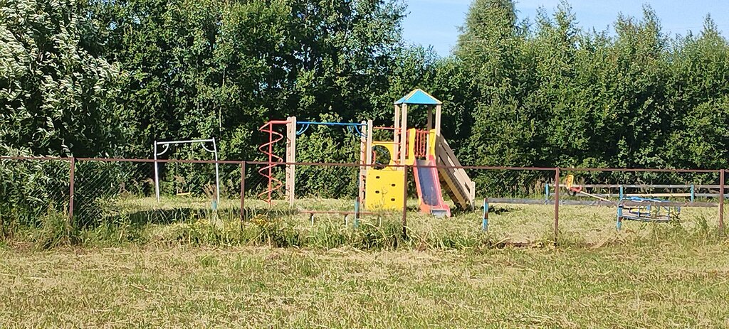 Oyun alanı Playground, İvanovskaya oblastı, foto