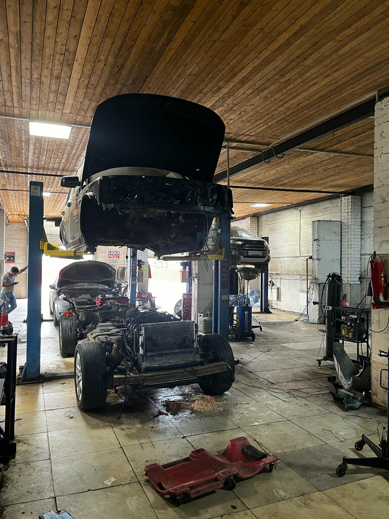 Otomobil servisi Автосервис, Kinel, foto