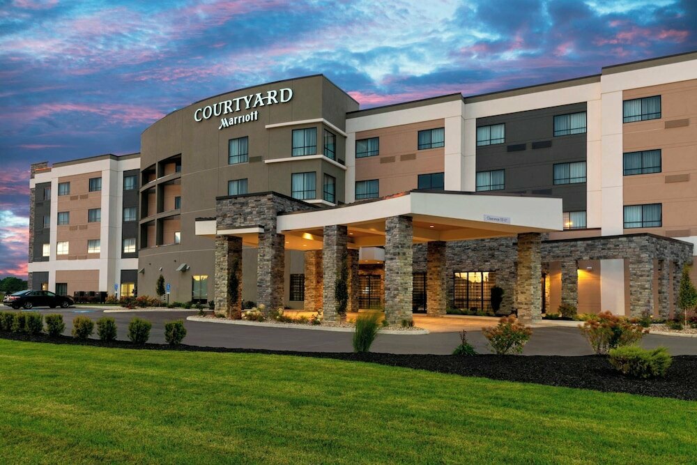 Otel Courtyard Cleveland Elyria, Elyria, foto