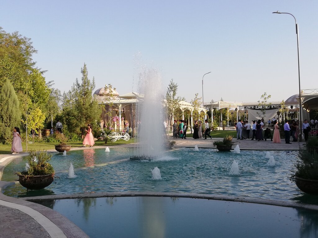Müzik kulüpleri Bog'ishamol Garden, Semerkant eyaleti, foto