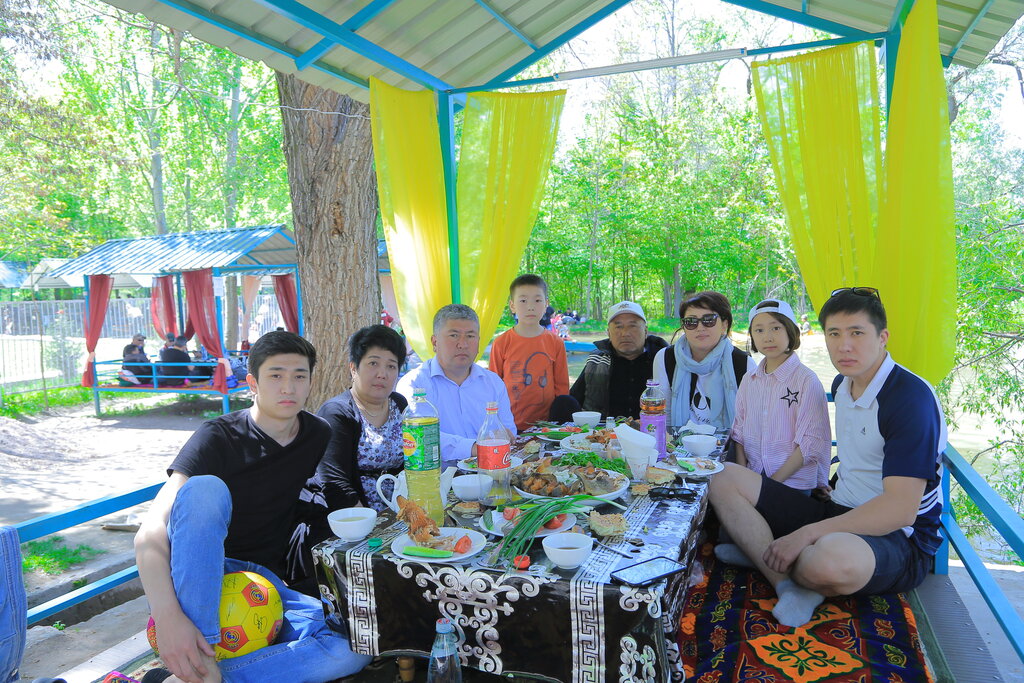 Avcılar ve balıkçılar Rekreasyon merkezi alabalık, Çuy ili, foto