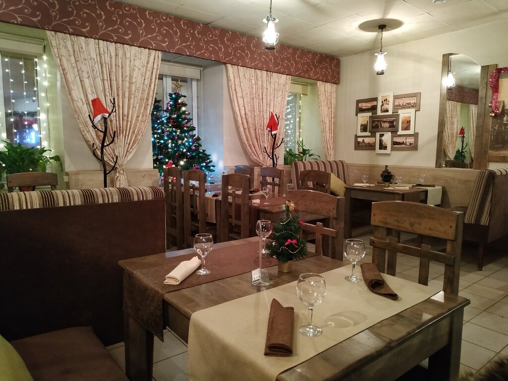 Restoran History, Tixvin, foto