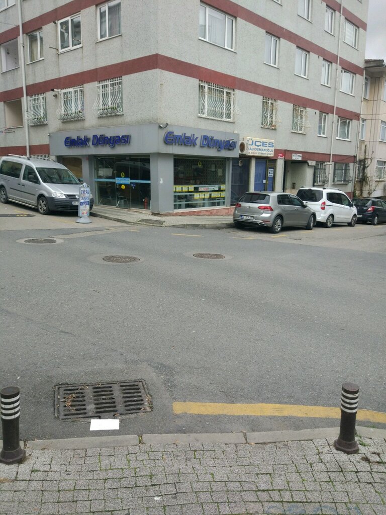 Emlak ofisi Emlak Dünyası, İstanbul, foto