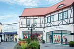 Tommy Hilfiger (Neumünster, Oderstraße 10), giyim mağazası  Schleswig‑Holstein'den