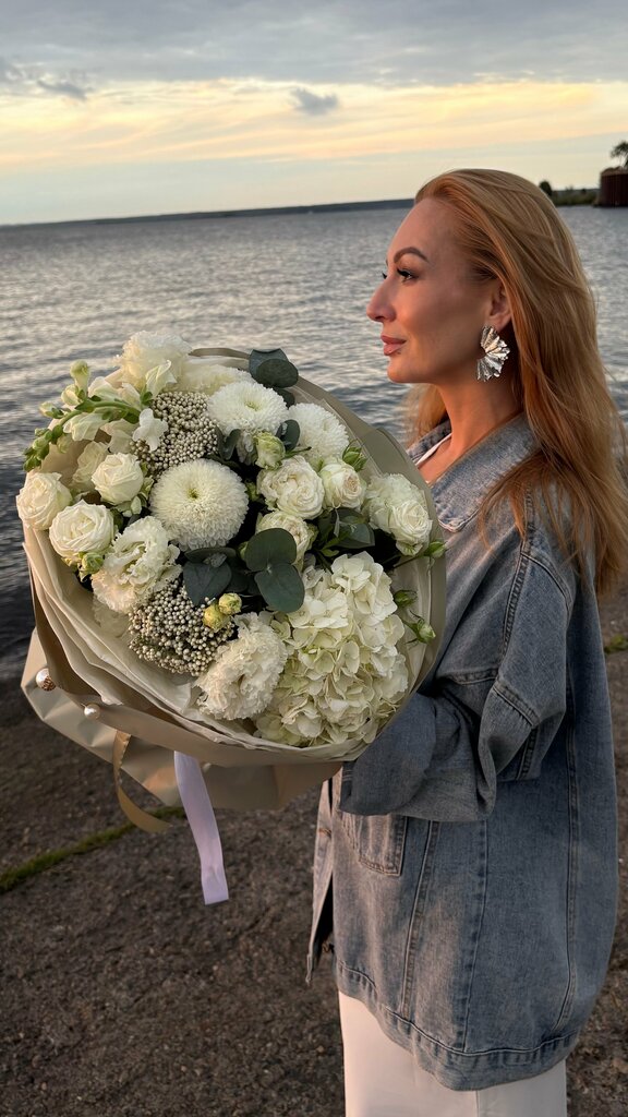Çiçek teslimatı Bloom's, Naberejniye Çelny (Yar Çallı), foto