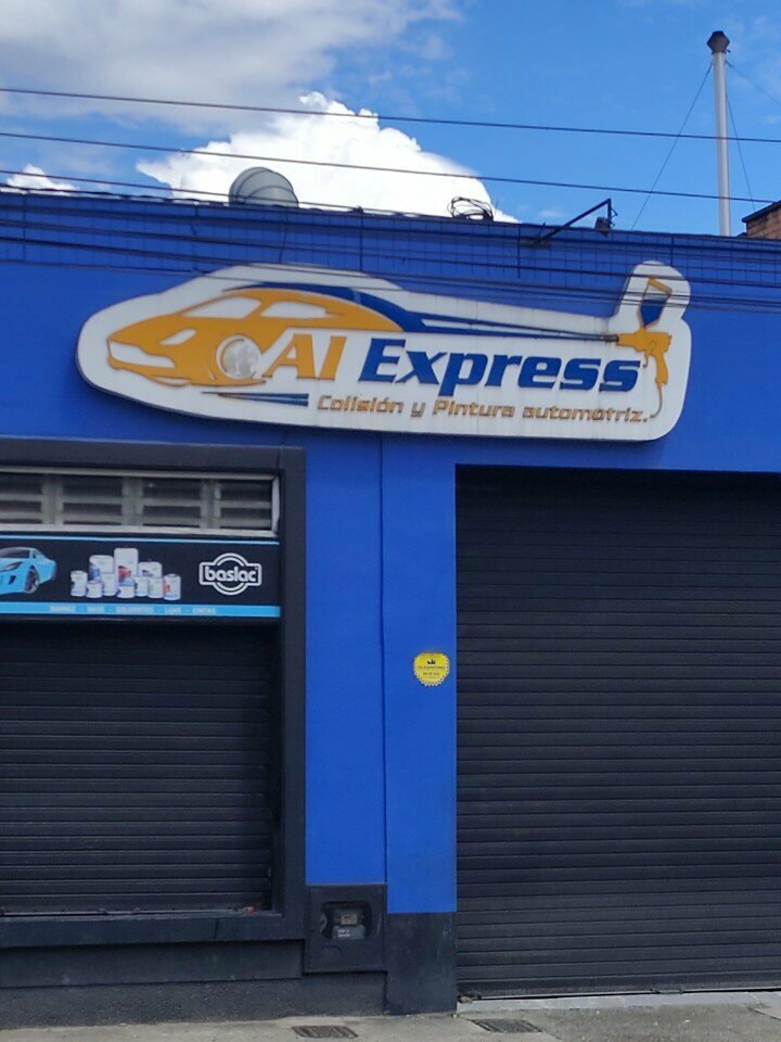 Oto kaporta Al Express, Medellin, foto