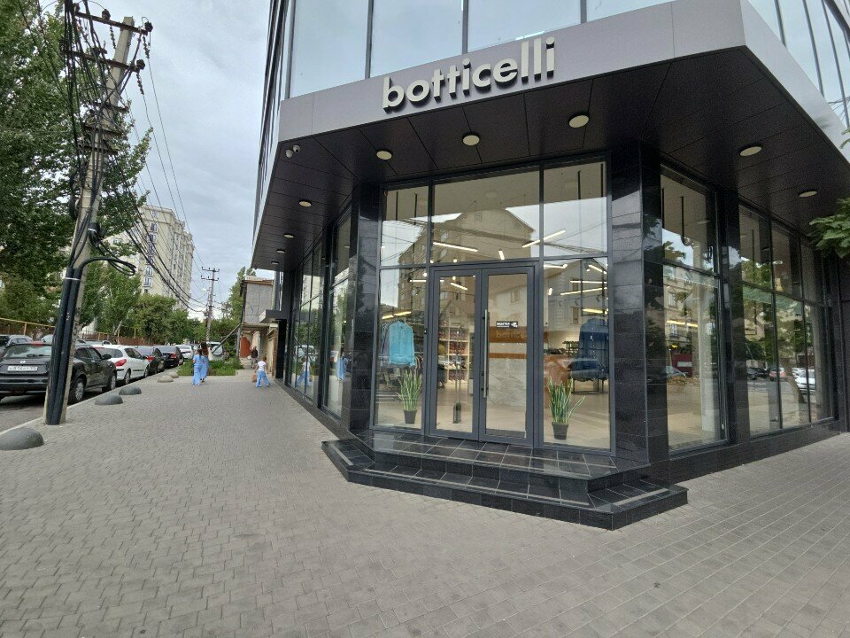 Giyim mağazası Botticelli, Makhachkala, foto