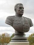Бюст Героя Советского Союза генерал-майора Ивана Михайловича Некрасова (Dzerzhinskogo Street No:8А), anıt, heykel  Kostroma'dan