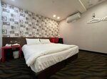 Funny ximen Hotel (7F, No. 72, Sec. 2, Wuchang St), otel  Taipei'den