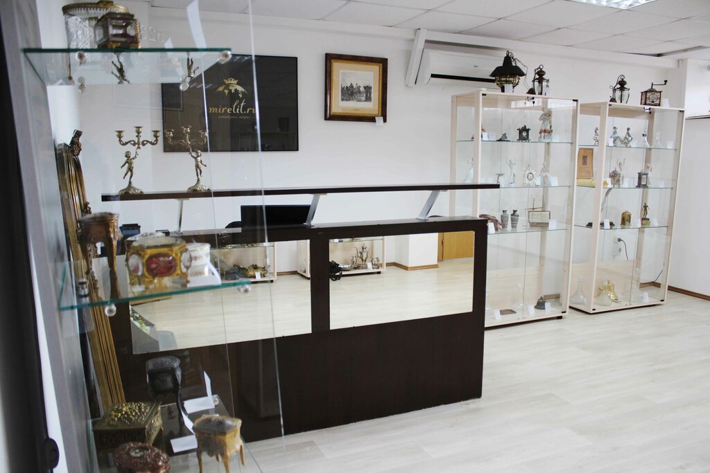 Antikacı dükkanları MirElit, Moskova, foto