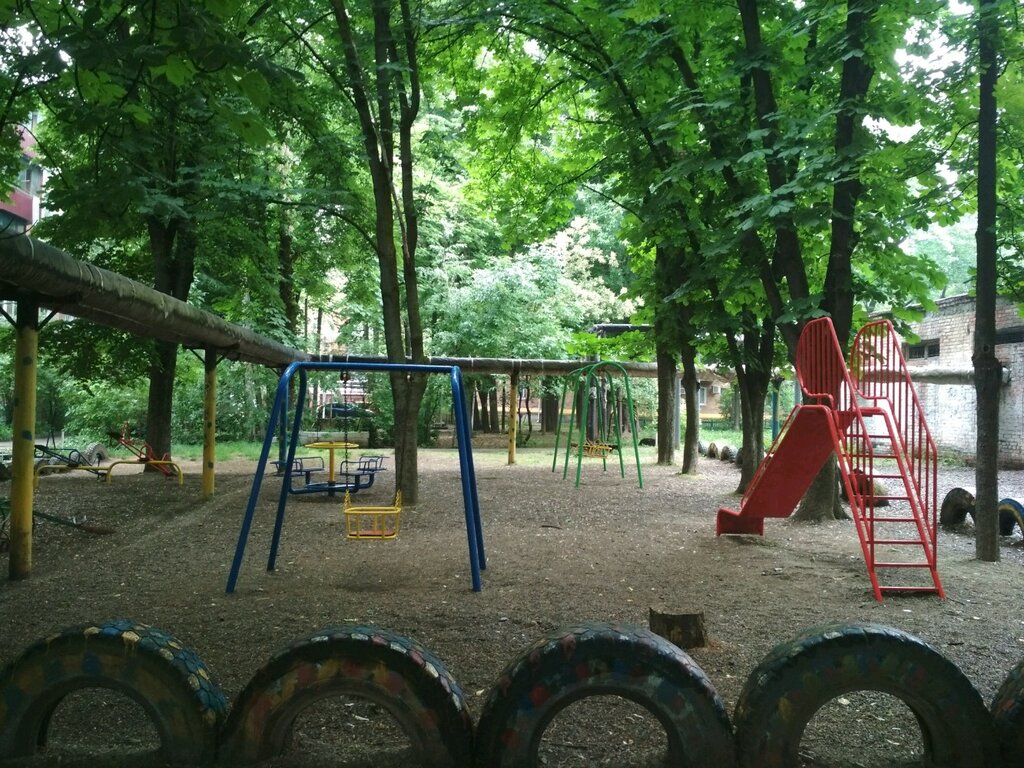 Oyun alanı Детская площадка, Krasnodar, foto