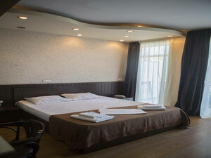 Hotel Mgzavrebi Batumi (Memed Abashidze Street No:10), otel  Batum'dan